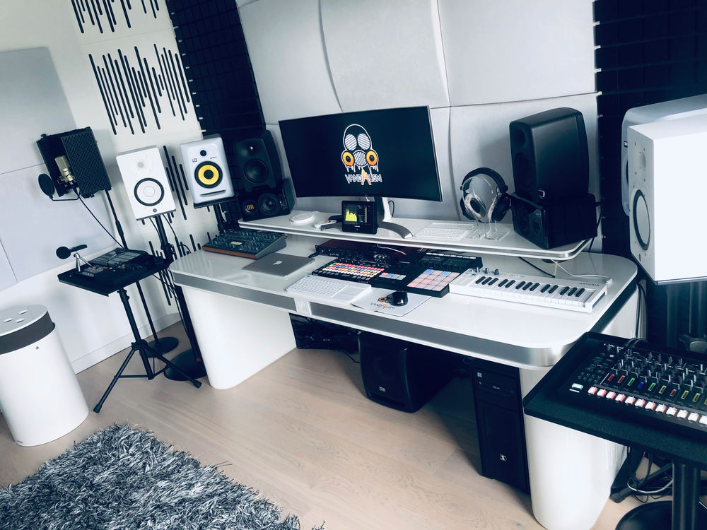 Analog House for Retrologue | Steinberg